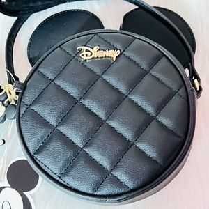 Disney | Accessories | Mickey Mouse Quilted Crossbody | Poshmark